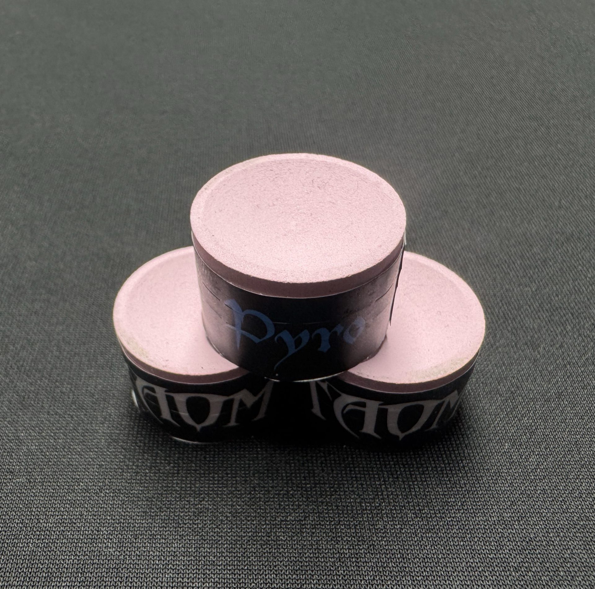 Toam Pyro - Pink - Sessions